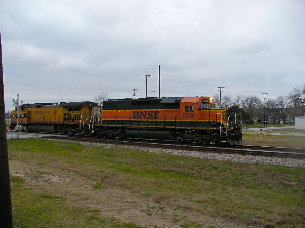 BNSF 7320